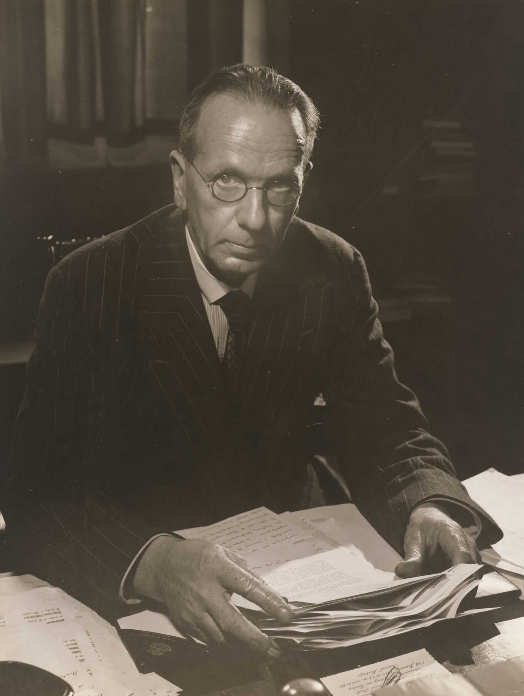 Kenneth Binns, National Portrait Gallery